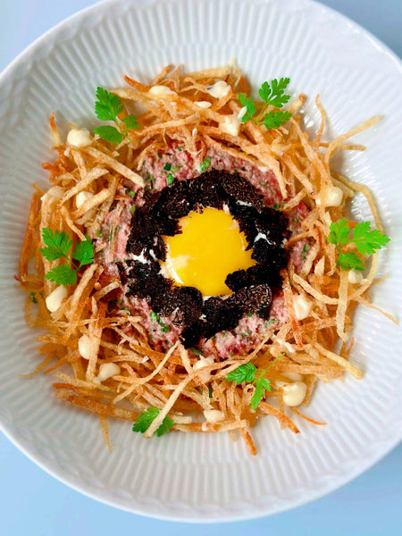 Rørt tatar med chips og friske trøfler – Trøffelshoppen